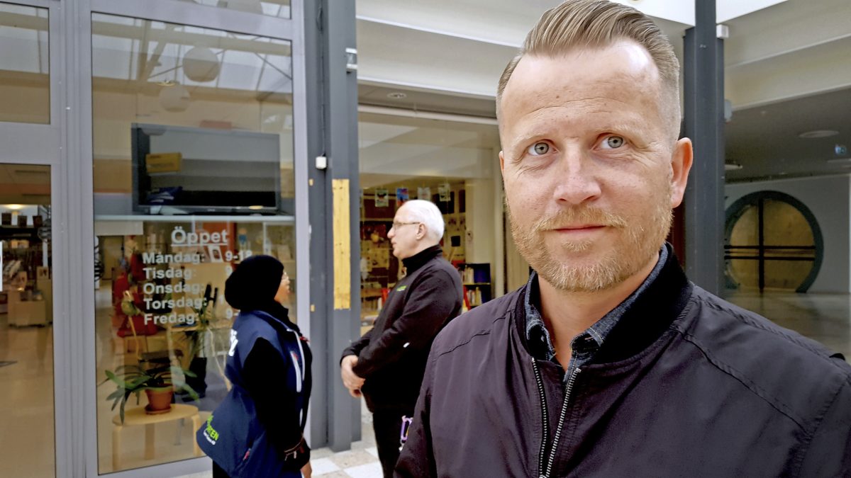 Farhiyo jobbar med hjärtat i Vivalla - skapar trygghet genom att störa ...