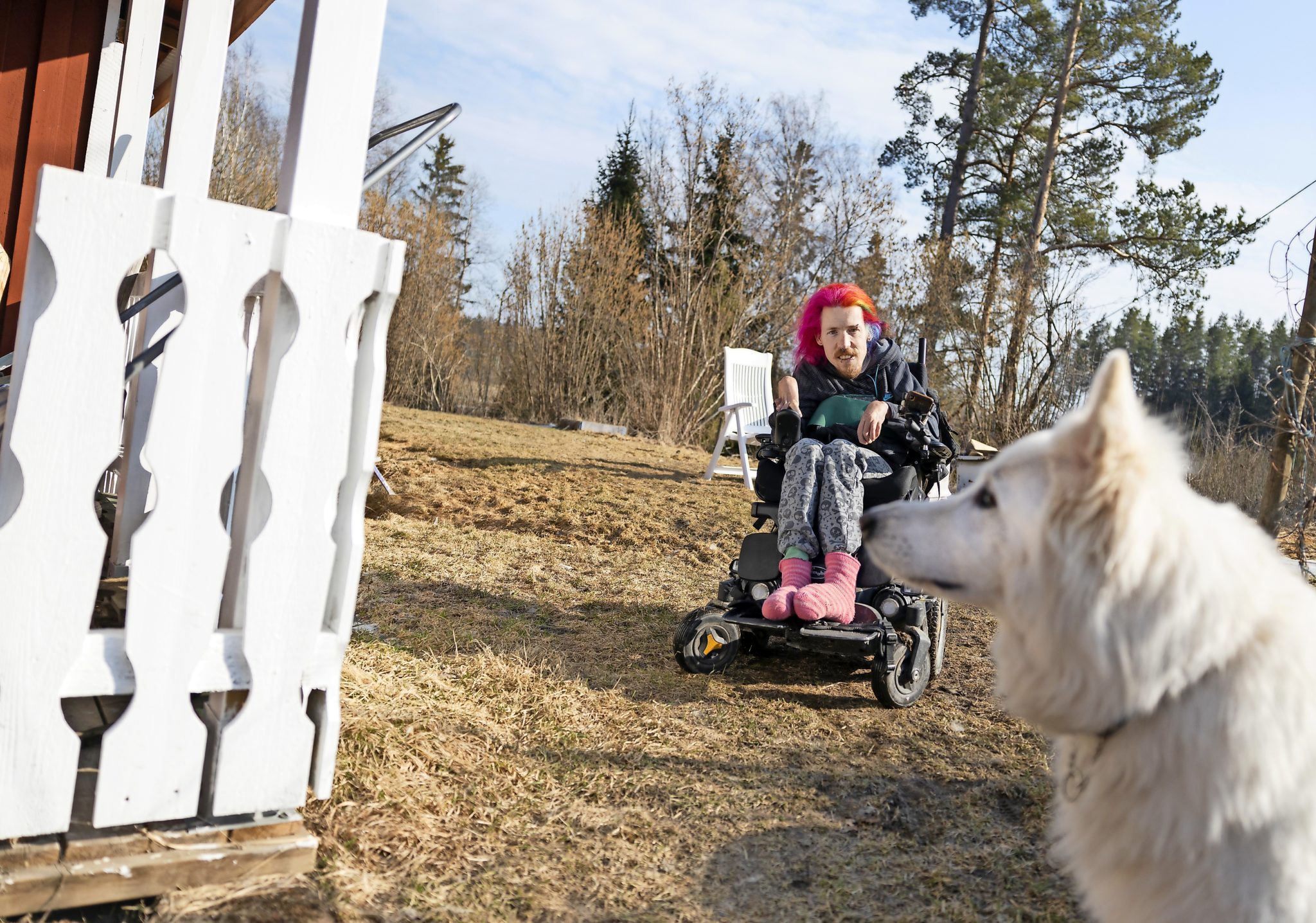 Ingen ville hyra ut till Anders – nu har han hittat drömhemmet: "Europas enda cp-drag­queen ...