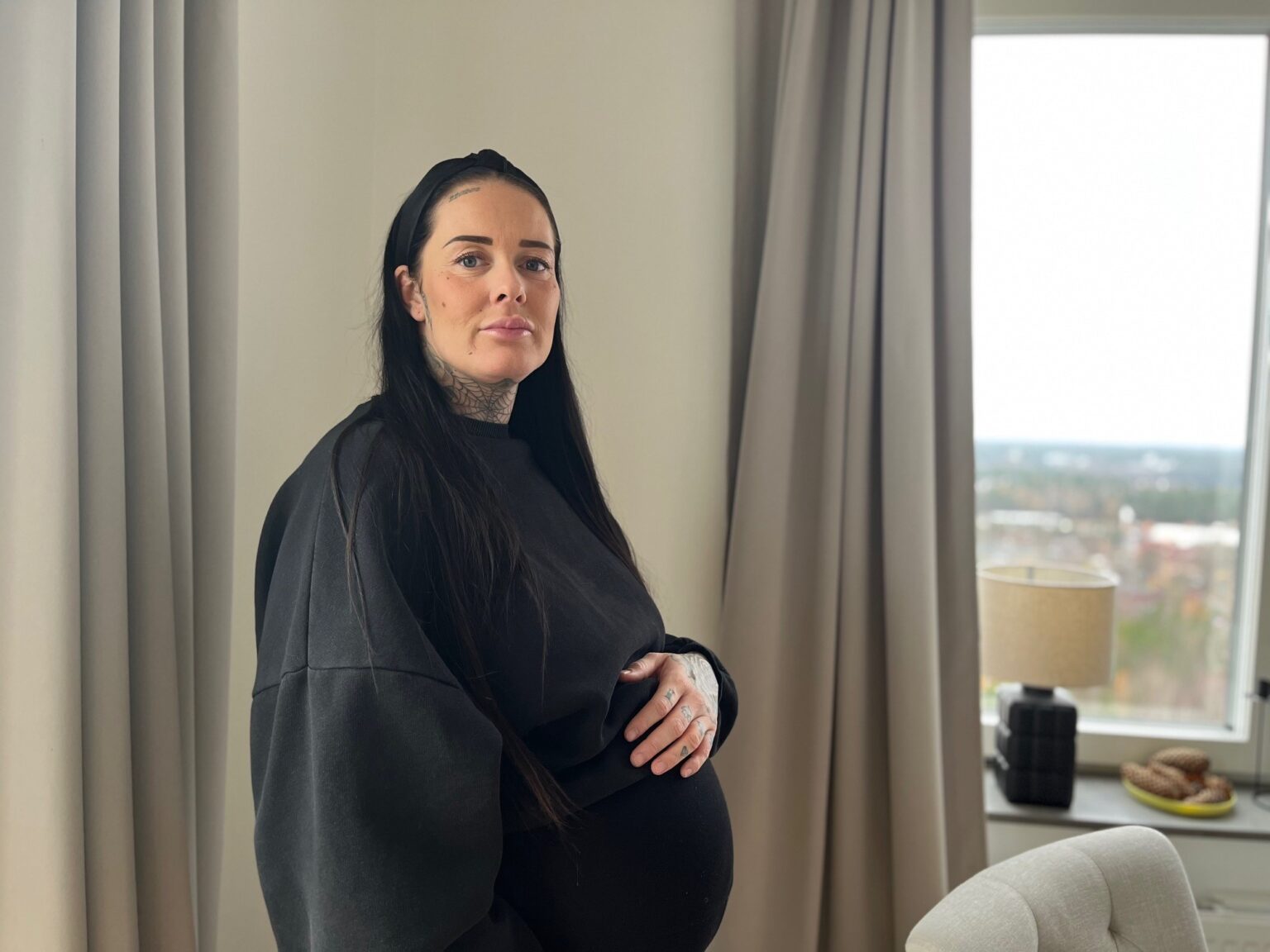 Natalies sambo fick fängelse - nu vill värden kasta ut henne och barnen ...