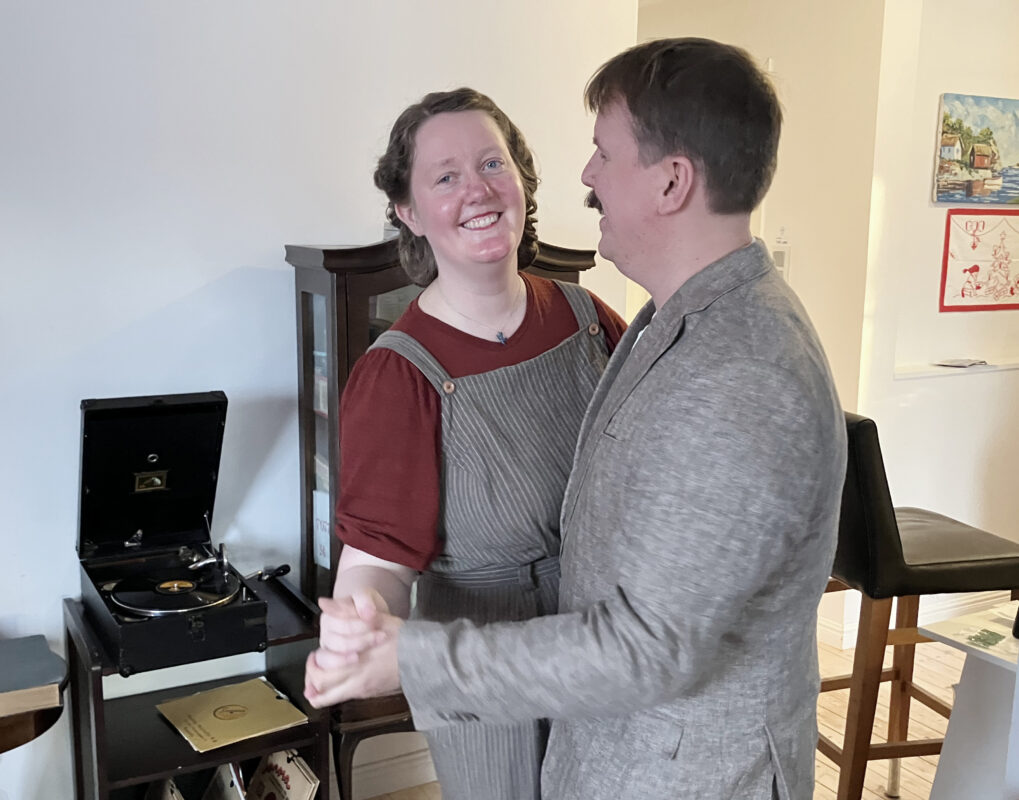 Lisa och Jimmy letar bostad för att helt kunna leva i 1940-talet: "Vi ...